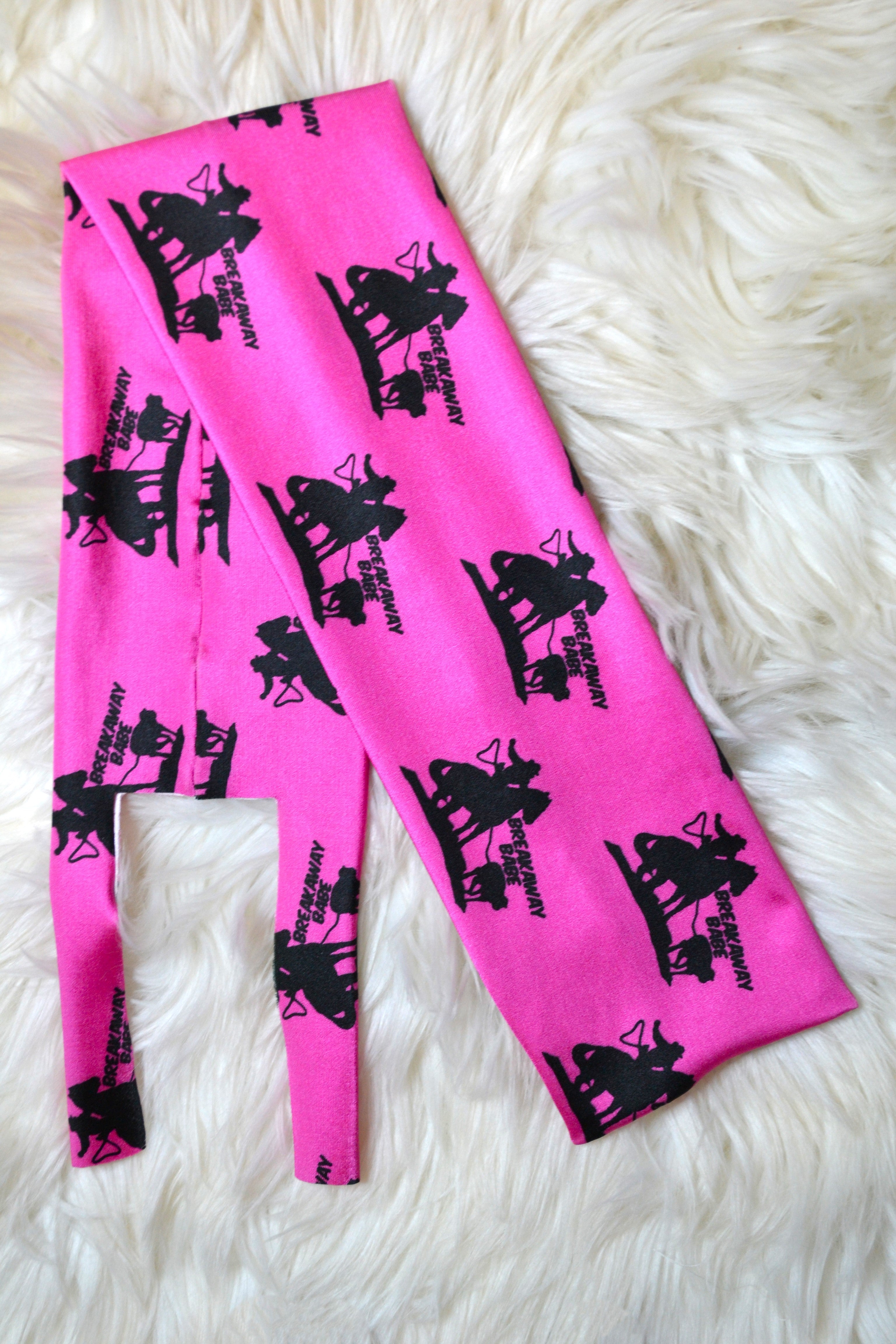 Breakaway Babe Pink Tail Bag Sideways – Classy and Flashy Tail Bags